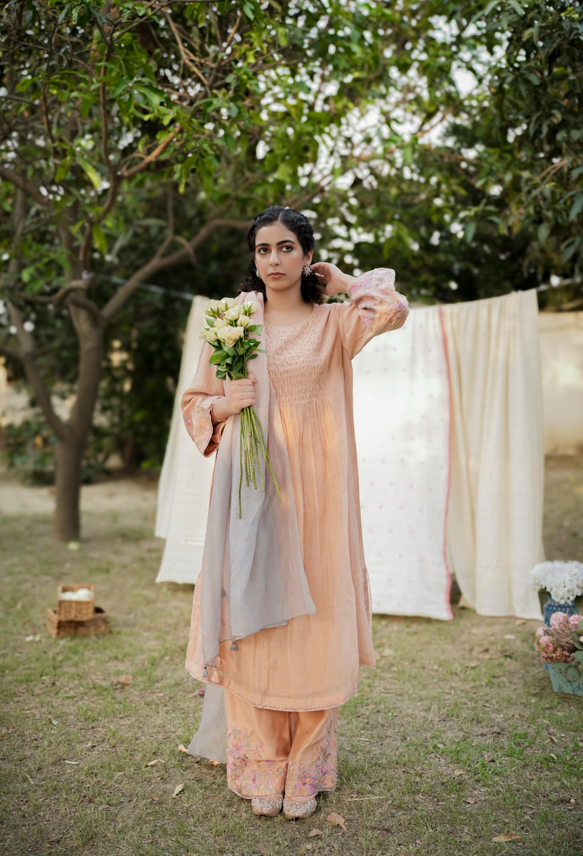 Phoolwari Peach – Akriti By Ritika
